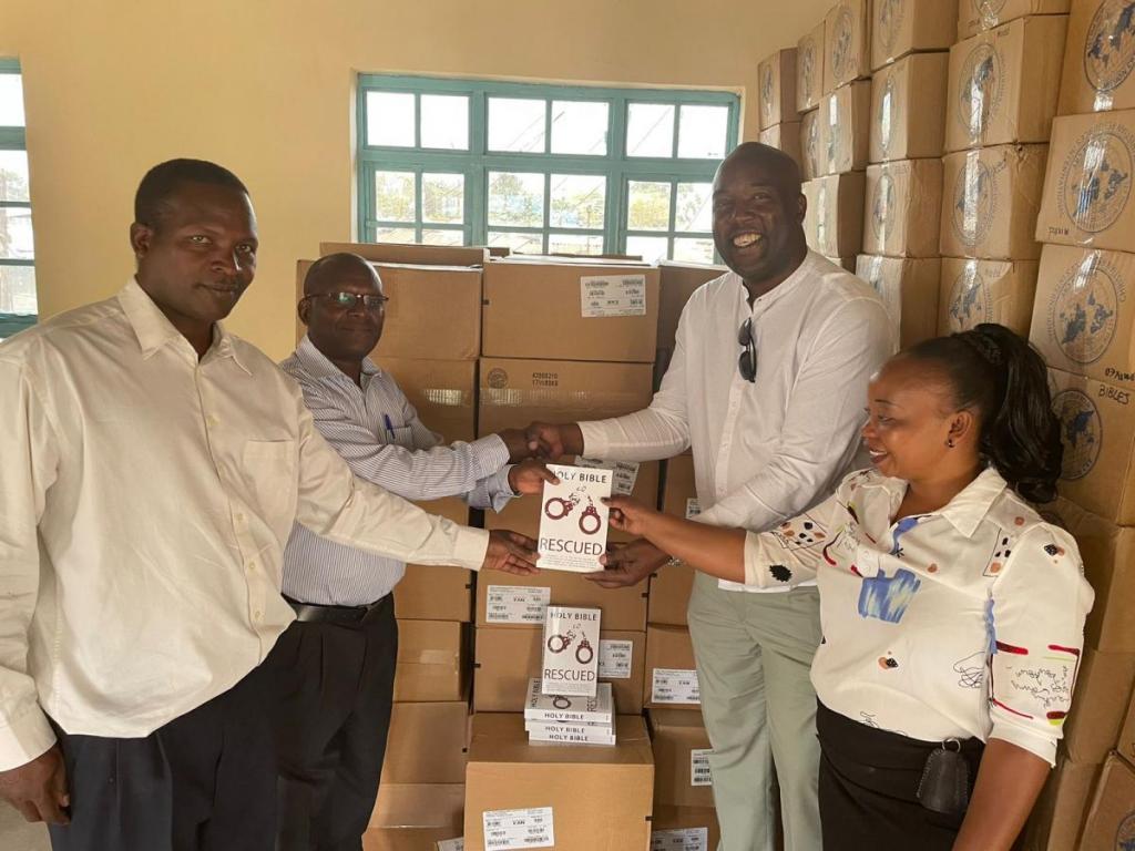 Our ED receiving the books » Savior Connect