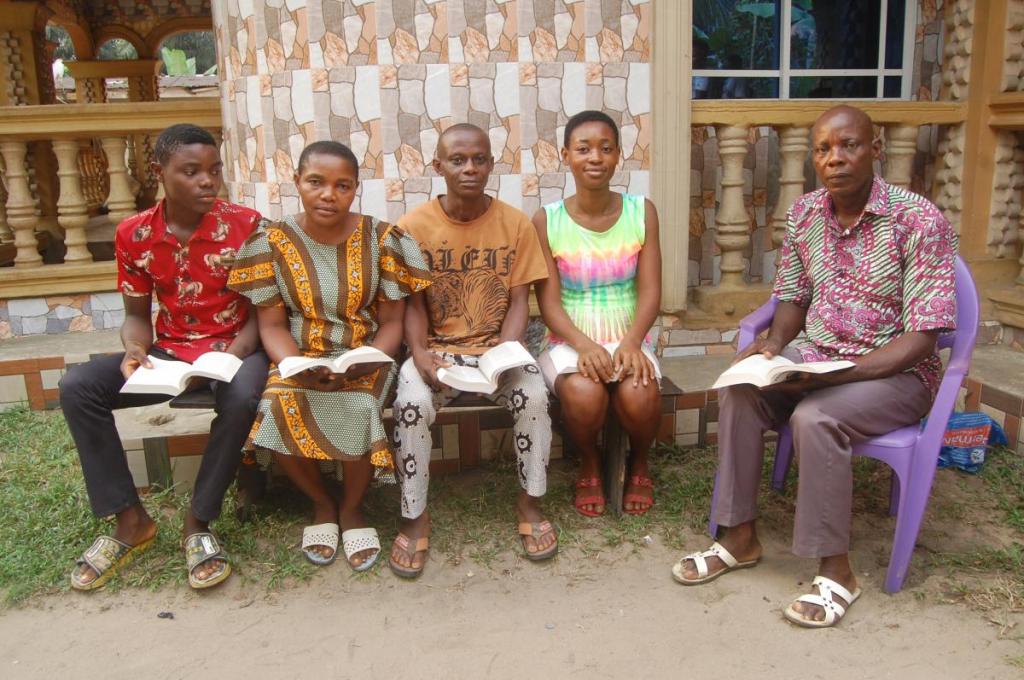 Bible Recipients » Savior Connect