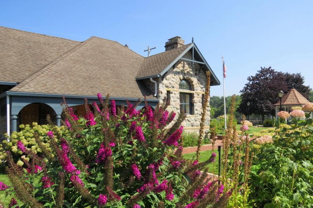 A Depot » Tom Cubberly's Timeline Photos » Savior Connect